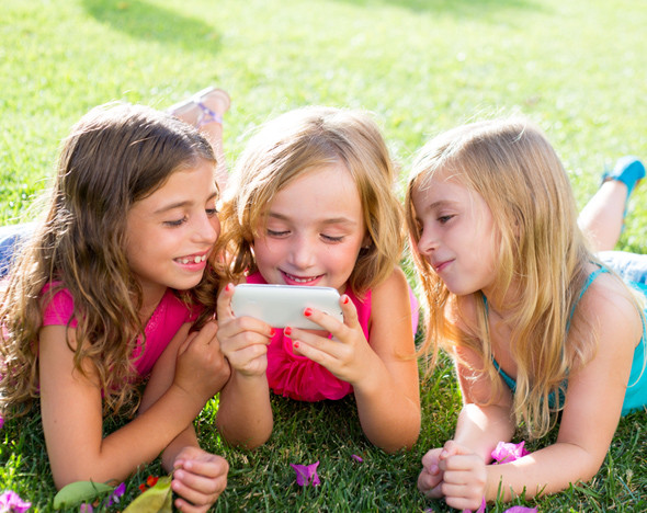 Детские гаджеты: когда и как приучать ребенка к технике | РБК Стиль